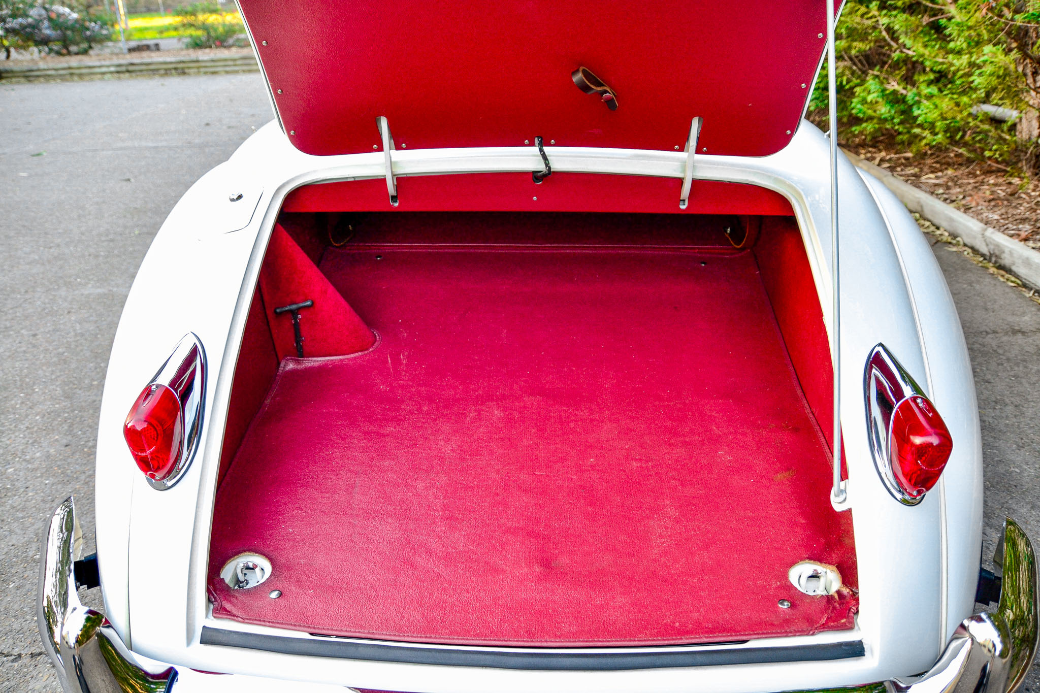 Jaguar XK150S 3.4 OTS | Concours Sportscar Restoration